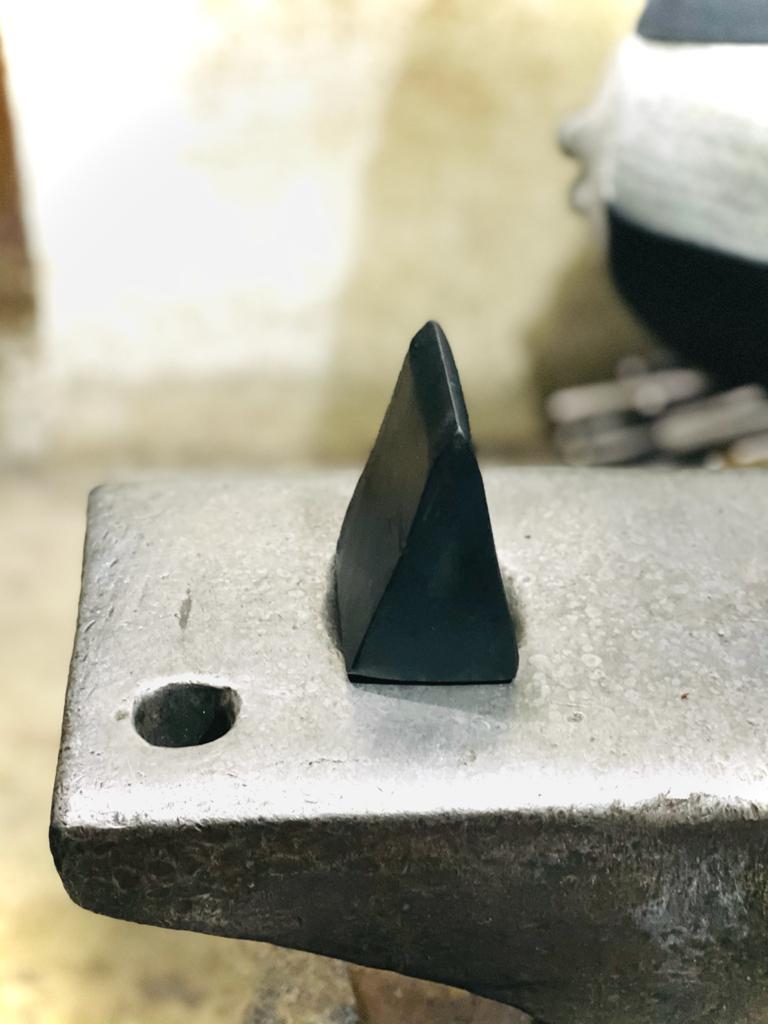 Blacksmith Anvil Hot Cut Hardy Tool – Caliburn Tools